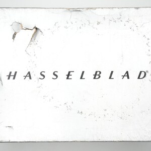 Hasselblad Lens Shade for Bellows Extension With Polaroid 100 (50504 ...