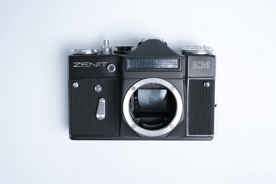 Zenit EM 35mm SLR Camera – Fully Mechanical, M42 Mount, Selenium Meter ...