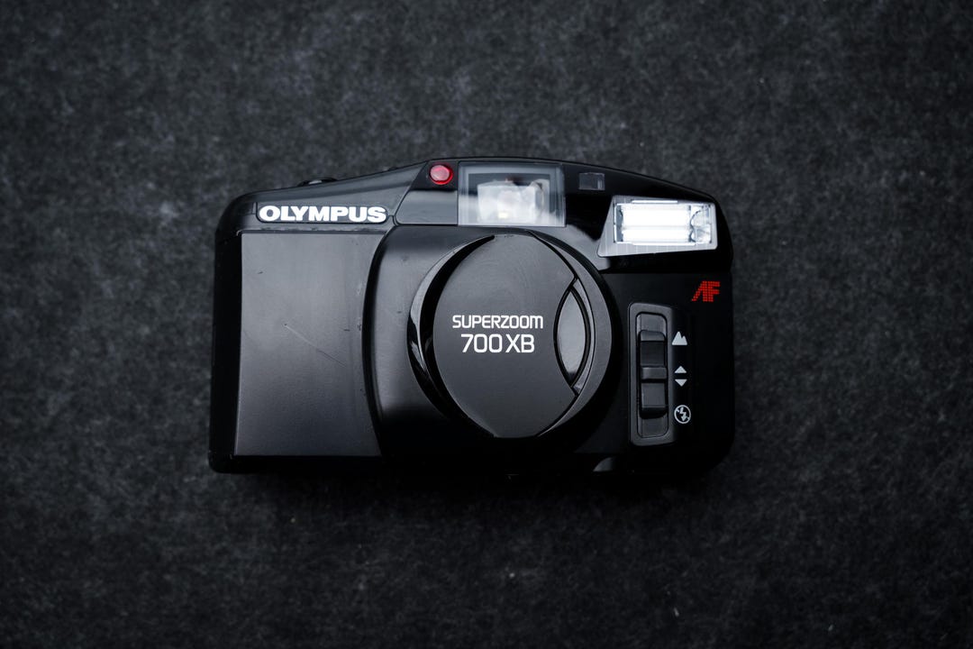 Olympus Superzoom 700XB 35mm Film Camera, 1997, 38–70mm Zoom, Autofocus ...