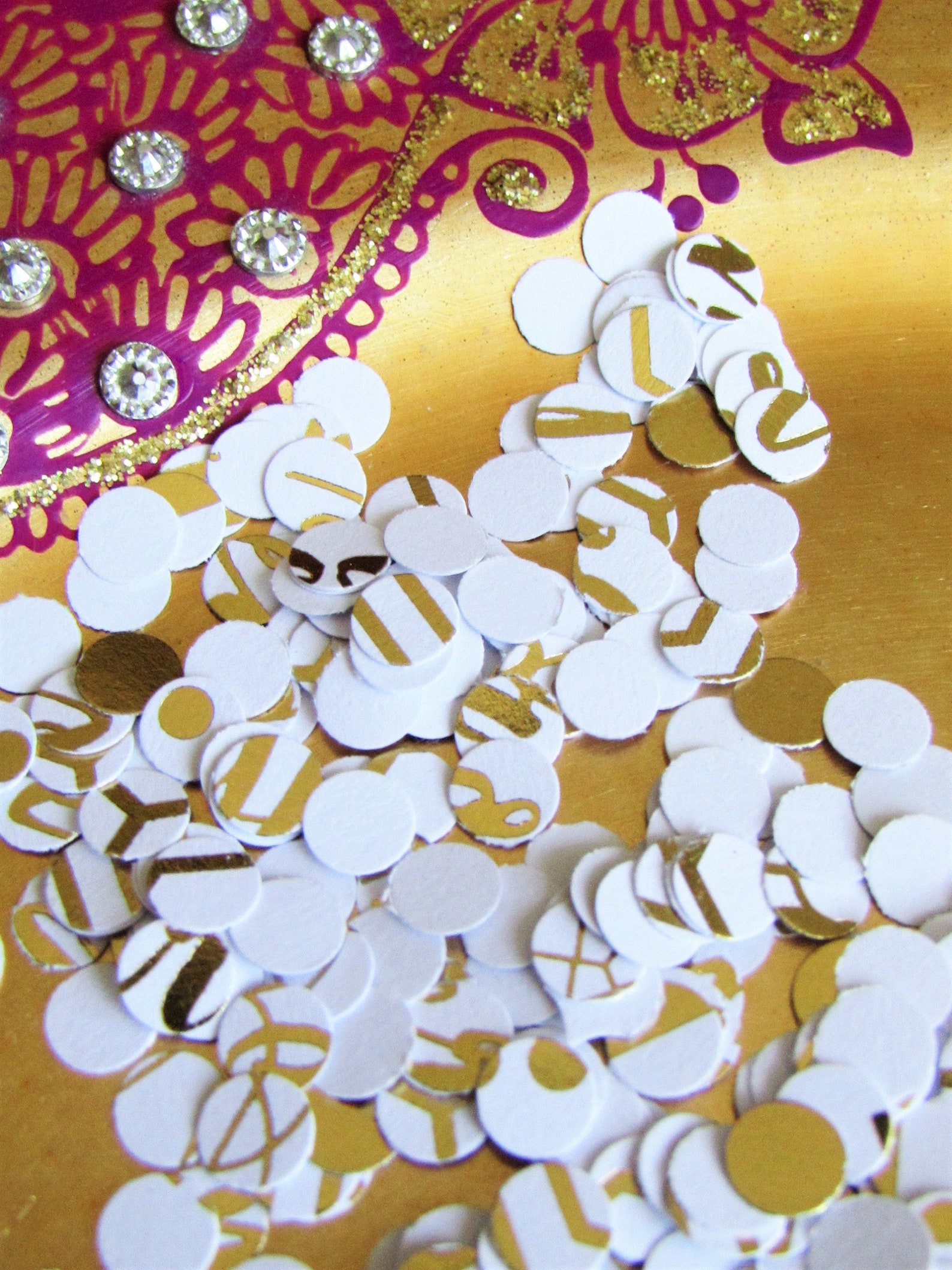 Table Confetti, White and Gold Round Confetti, Bridal Shower Decor ...