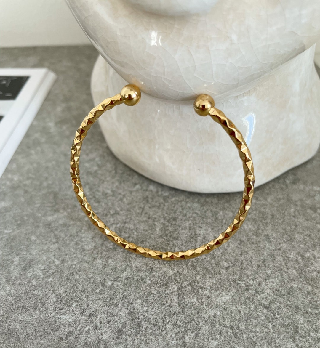 18k Gold Cuff Bracelet, Hammered Open Bangle Bracelet , Statement ...