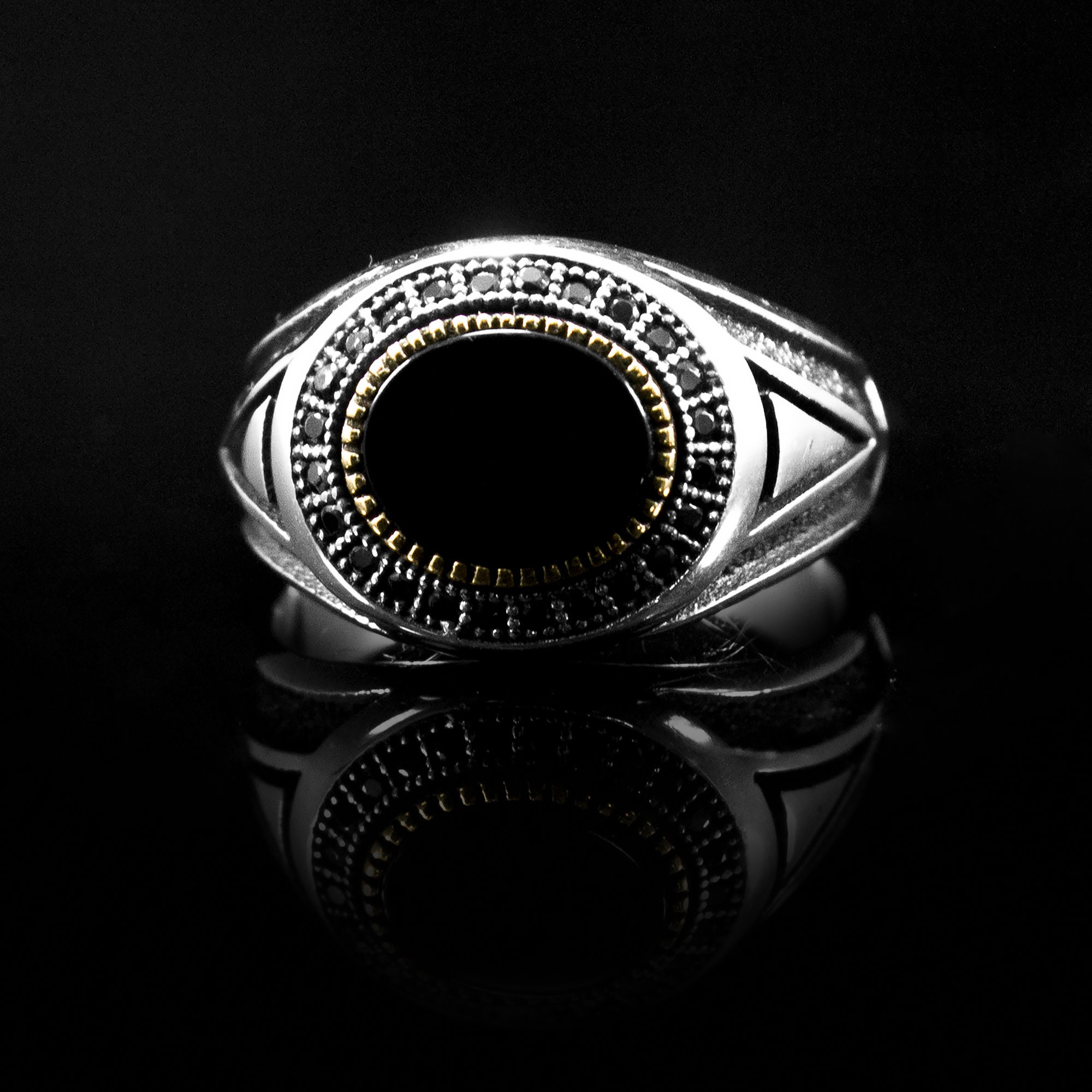 925 Sterling Silver Triangle Pattern Rings for Men With Oval Shape Cut ...