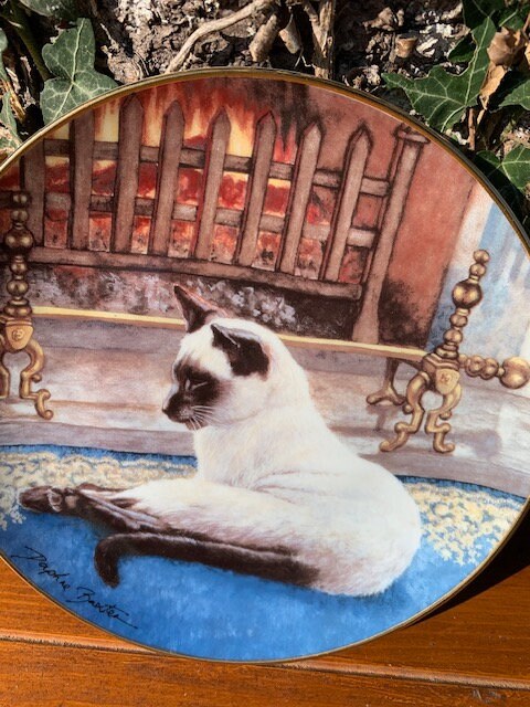 Collectable Siamese Cat Plate ' Slumbering Siamese', by Daphne Baxter ...