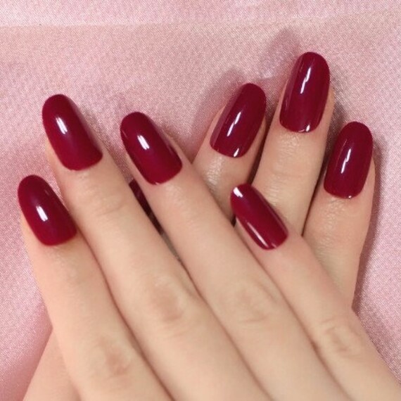 Red Oval Nails