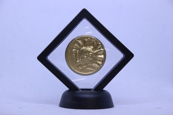 Collectibles Power Rangers Replica Power Coin Blue Ranger Triceratops ...