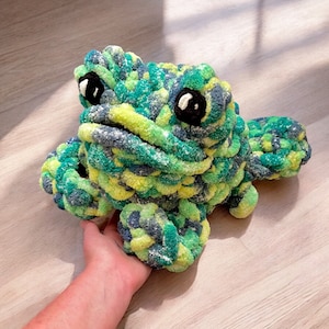 Giant Emotional Support Frog Pattern!! - Etsy