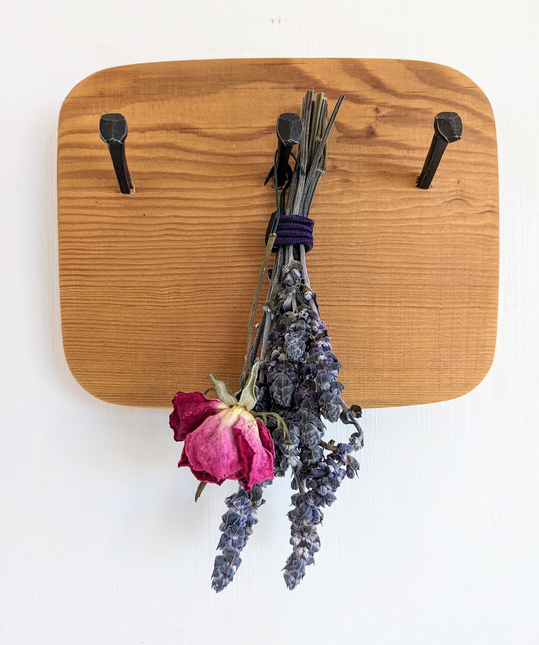 Barn Wood Hanging Rack With Flower Bunch - Etsy
