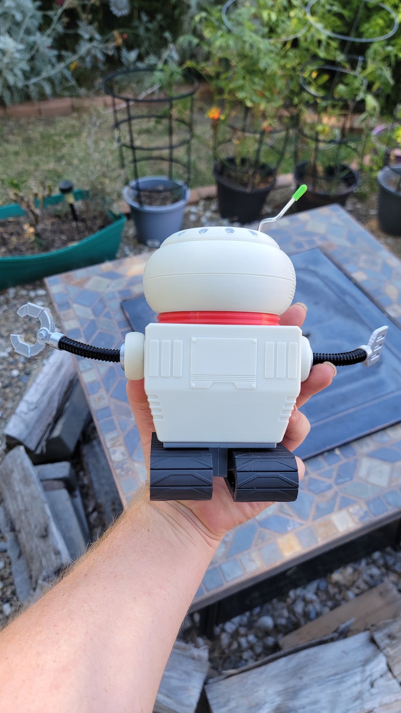 GROUNDED BURG.L: 3D Printed Replica Prop/figurine - Etsy