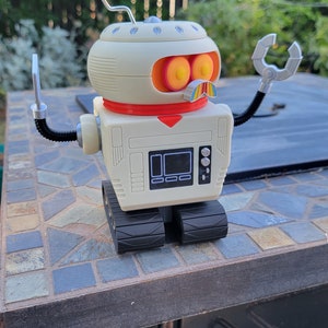 GROUNDED BURG.L: 3D Printed Replica Prop/figurine - Etsy