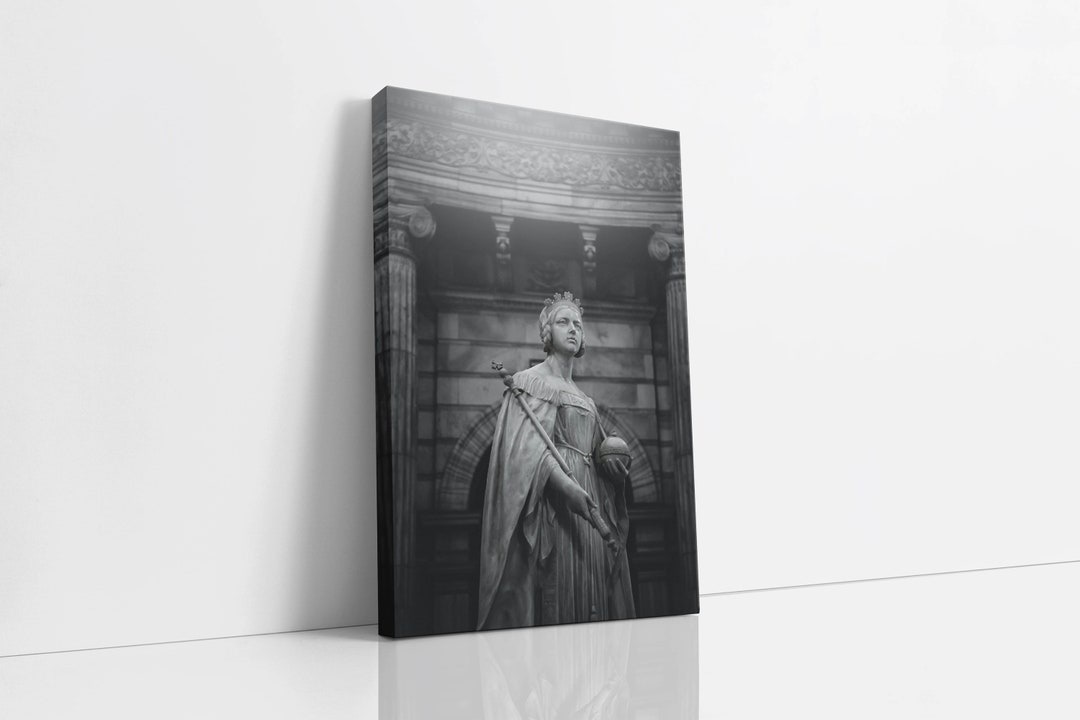 Queen Victoria Statue Canvas Wall Art, Urban Style Canvas, Modern Wall ...