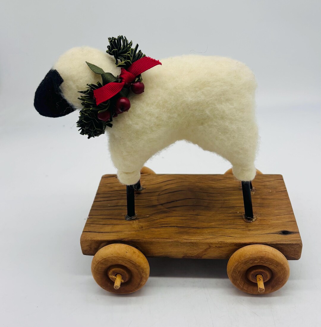 Darling, Handmade, Lamb Pull Toy. Rustic//primitive! - Etsy