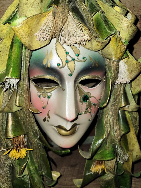 Vintage Kusan Masquerade Costume with Ventilated Mask - Gem