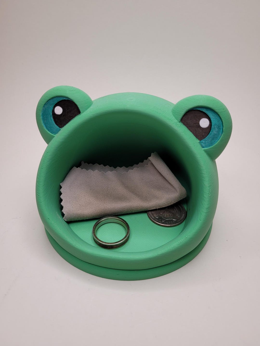 Froggy Trinket Dish - 3D Printed - Frog Desk Decoration - Hand-painted ...
