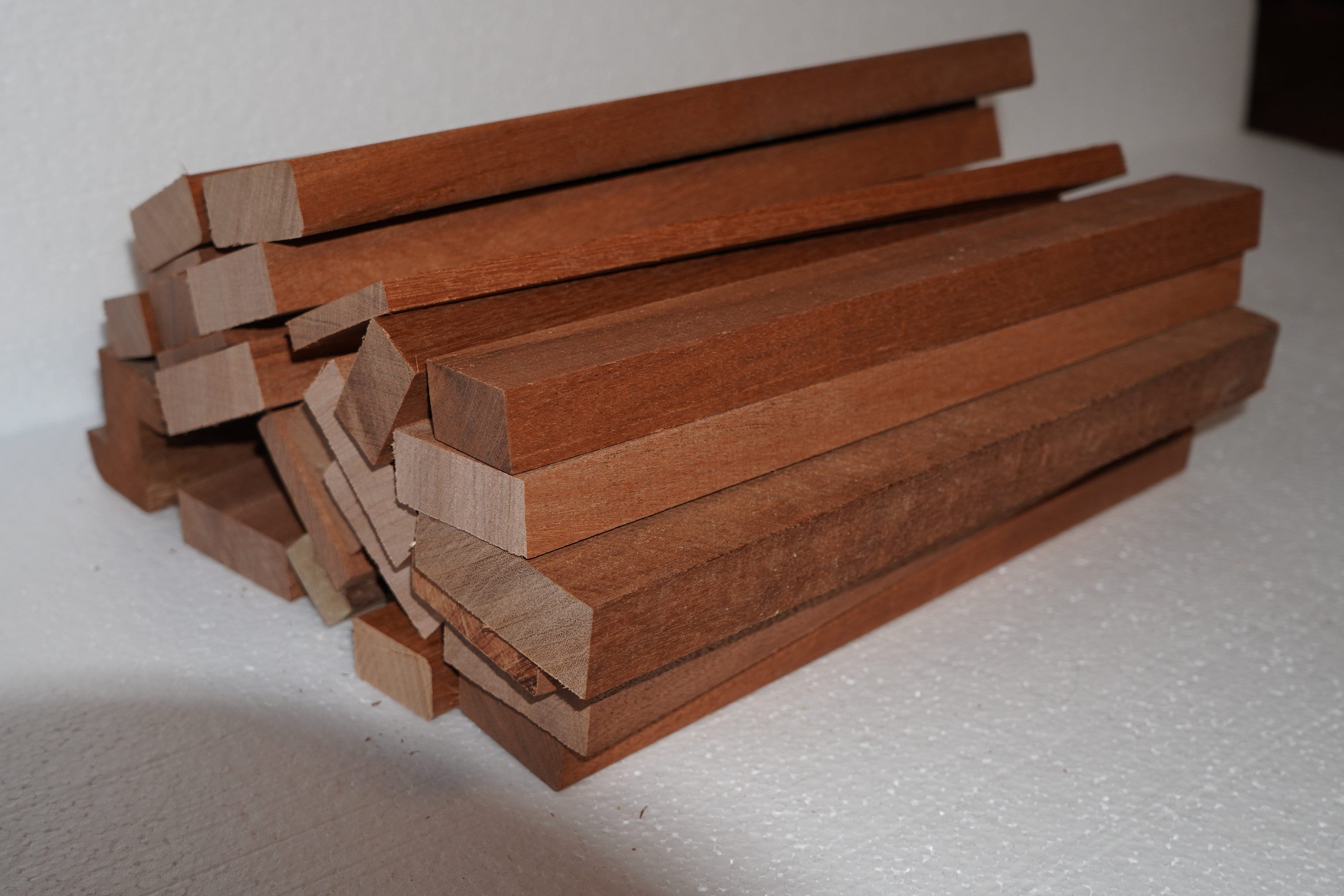 Planed Mahogany Sapele Hardwood Offcuts 5kg Box Approx 300mm Long ...