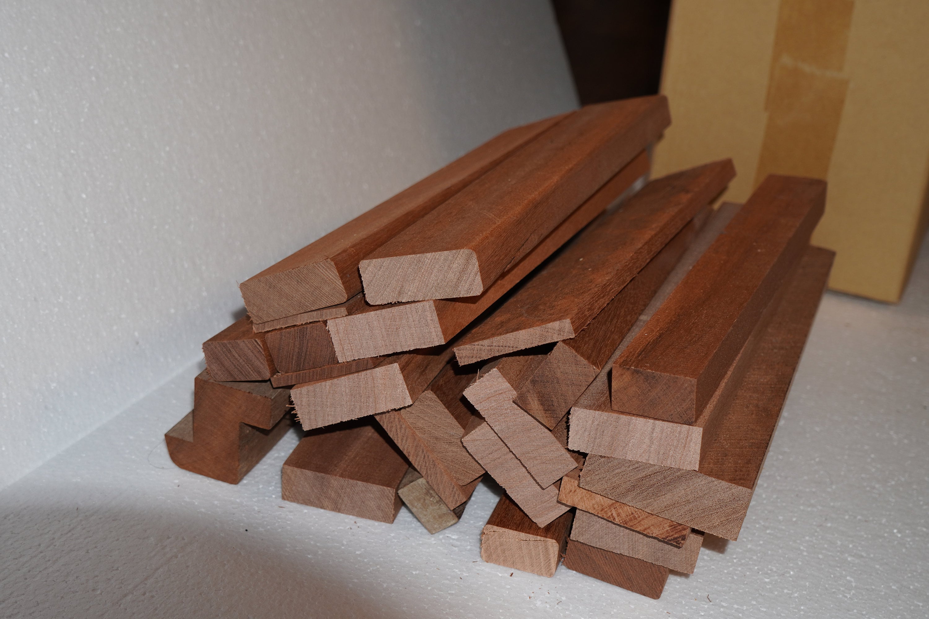 Planed Mahogany Sapele Hardwood Offcuts 5kg Box Approx 300mm Long ...