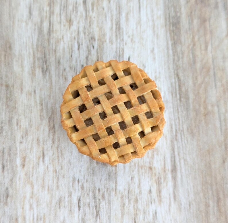 1:12 Scale Miniature Apple Pie | Cute Fall Miniatures | Realistic ...