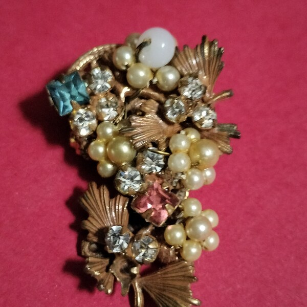 Robert Original Brooch - Etsy