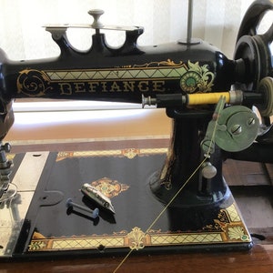 5 X Sewing Machine Bobbins for Vintage Harris, Defiance & New Home ...