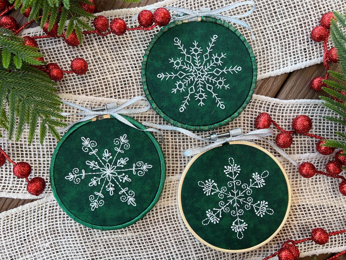 6 Snowflakes Hand Embroidery Pattern Christmas Ornament - Etsy