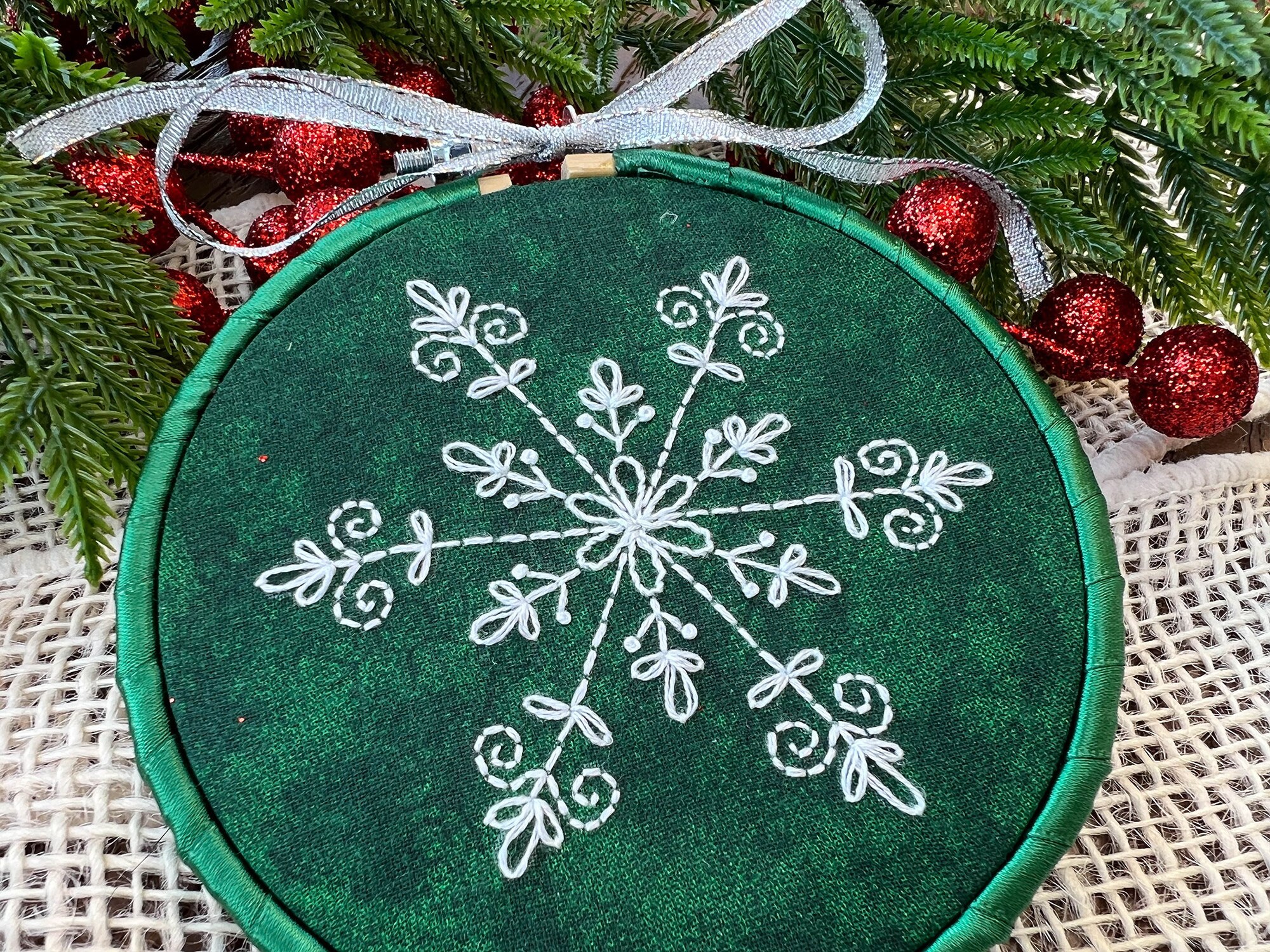 6 Snowflakes Hand Embroidery Pattern Christmas Ornament - Etsy