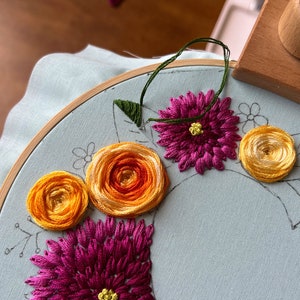 Photo Frame Hand Embroidery PDF Pattern | Dahlia Heart Modern Floral ...