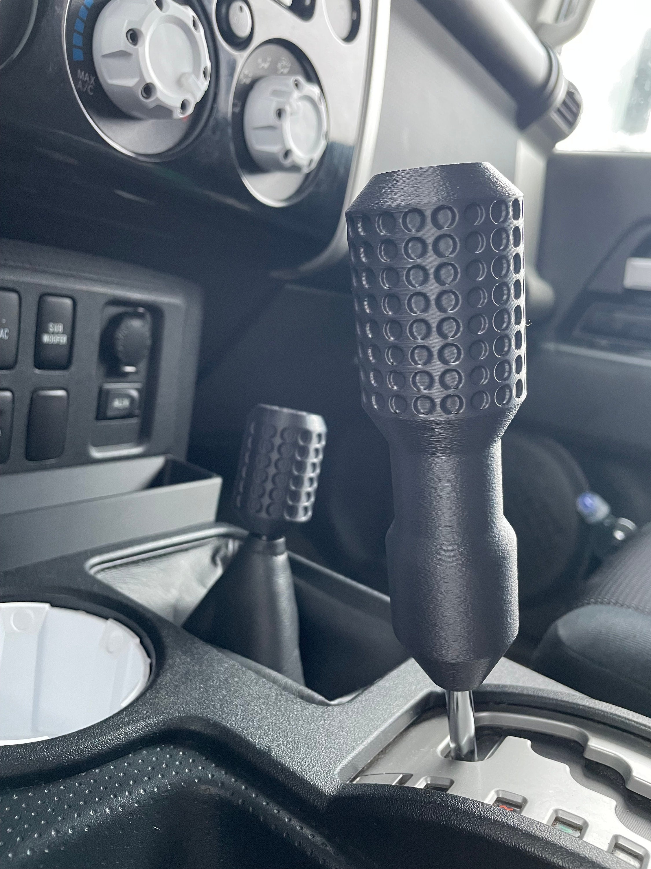 Toyota FJ Cruiser Dimpled Style Shift Knob Matte Black 2007-2014 M8x1 ...