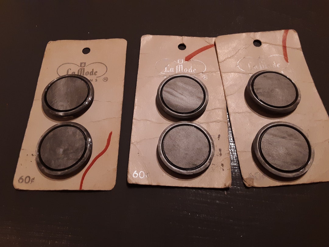 3 Cards Vintage La Mode Buttons, Round Buttons 1 1/8 Inch, Color ...
