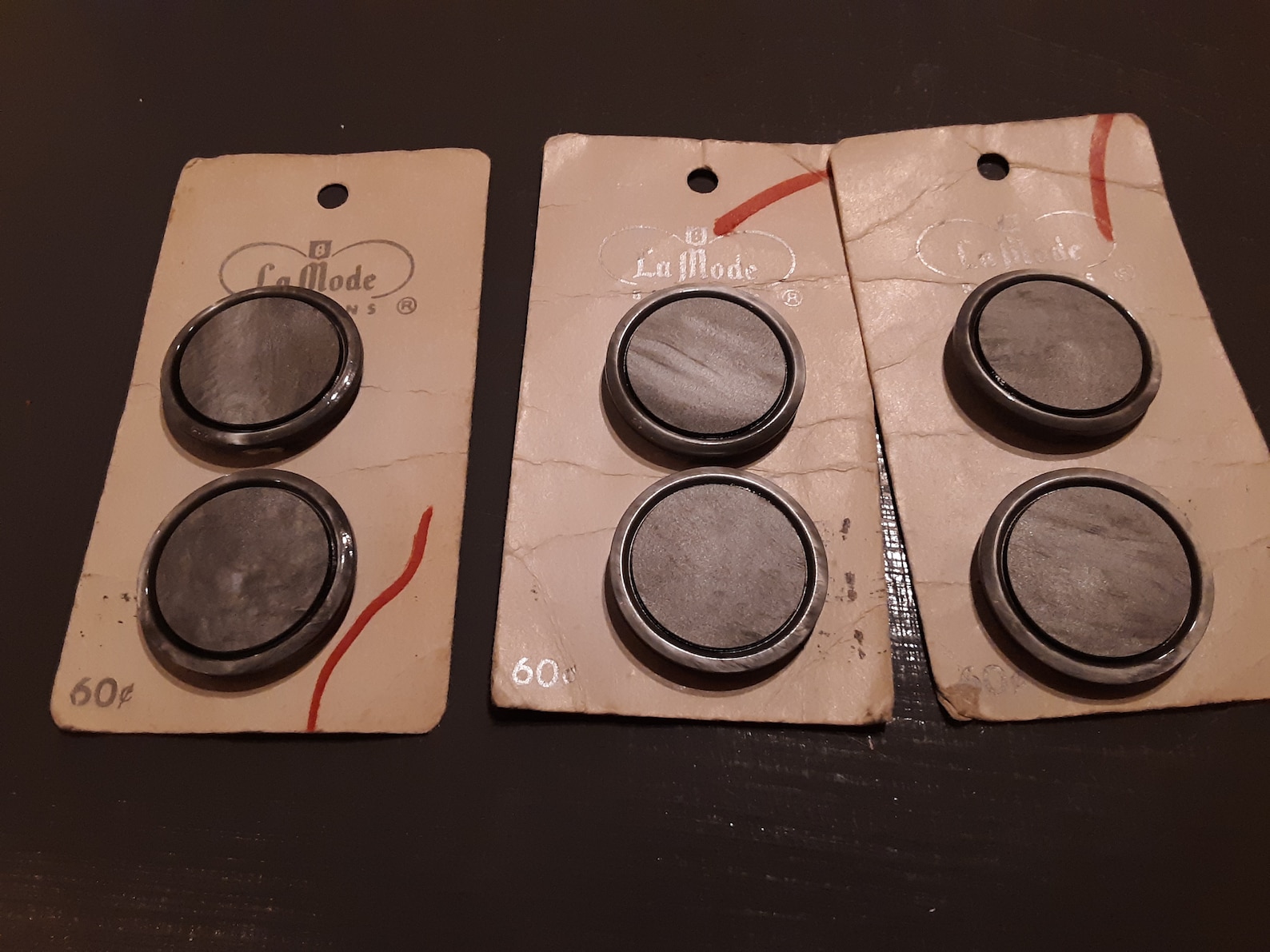 3 Cards Vintage La Mode Buttons, Round Buttons 1 1/8 Inch, Color ...