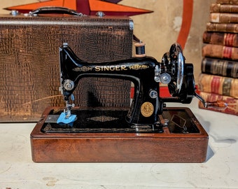 Vintage Hand Crank Sewing Machine, Singer Model No. 99K in Lovely ...