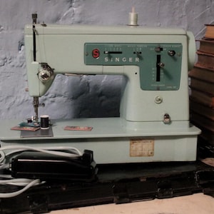 Vintage 337K Mint Green Sewing Machine - Etsy