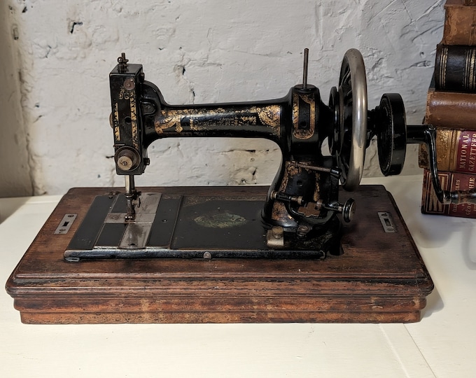 Antique White Peerless Hand Crank Sewing Machine - Non Functioning - Etsy