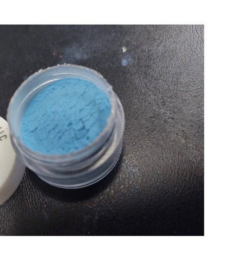 Azure Blue Glow in the Dark Mica Powder 10 Grams in a Jar - Etsy