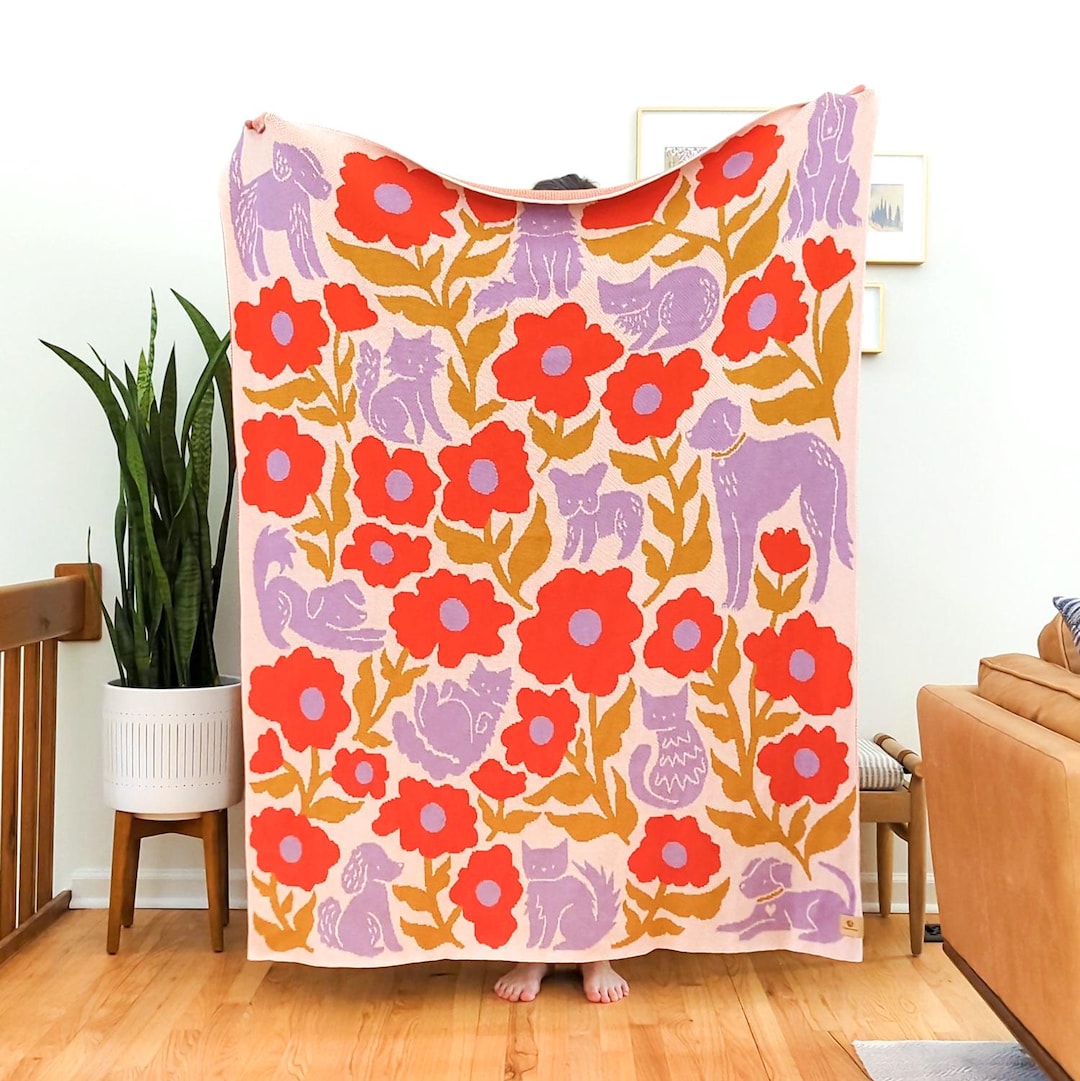 Poppy Pets Organic Cotton Throw Blanket in Red: Dog + Cat Art, 50x60 ...