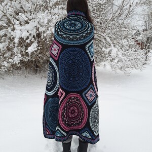 CUTE CROCHET BLANKET, Labyrinth Blanket, Intricately Designed Crocheted ...