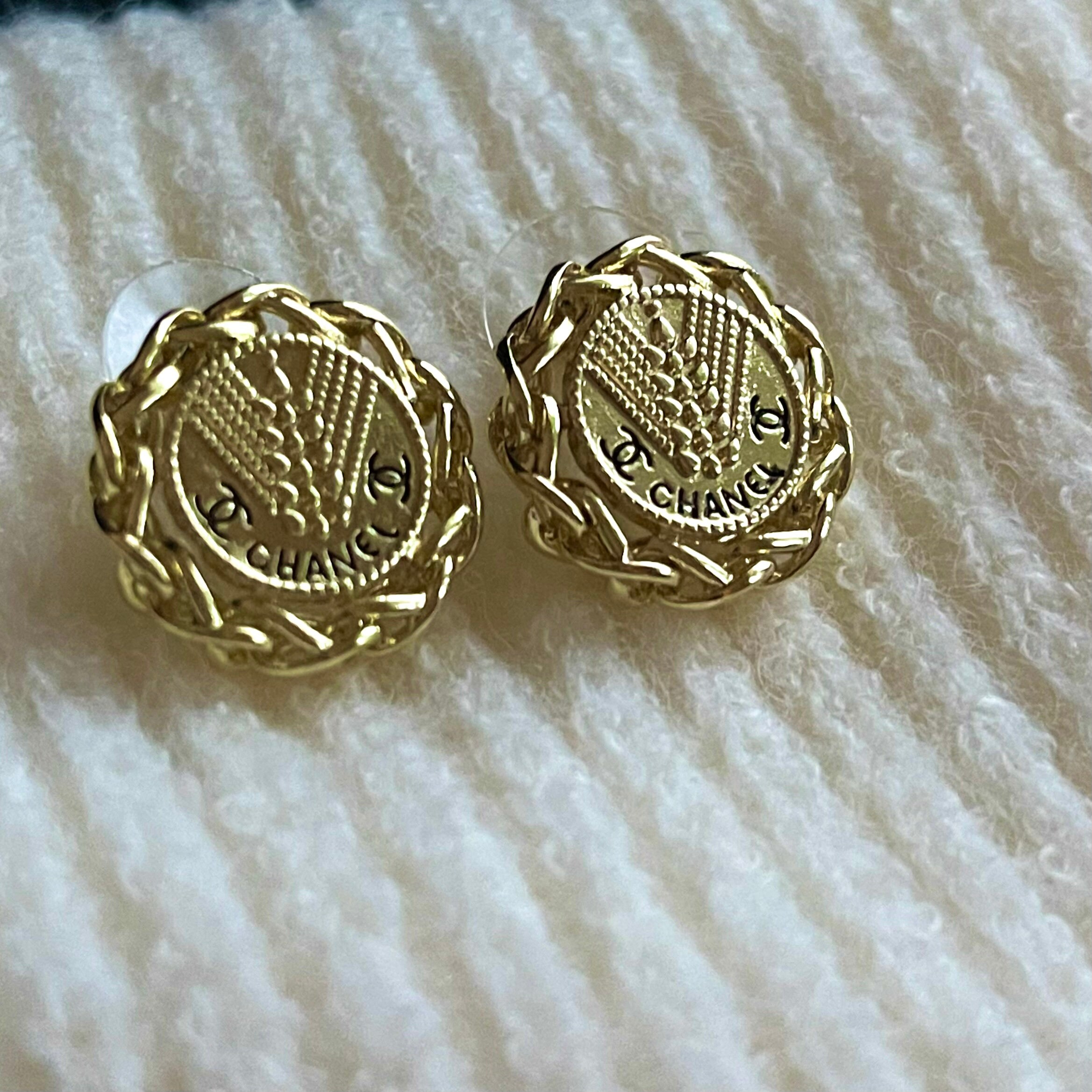 Chanel Logo Circle