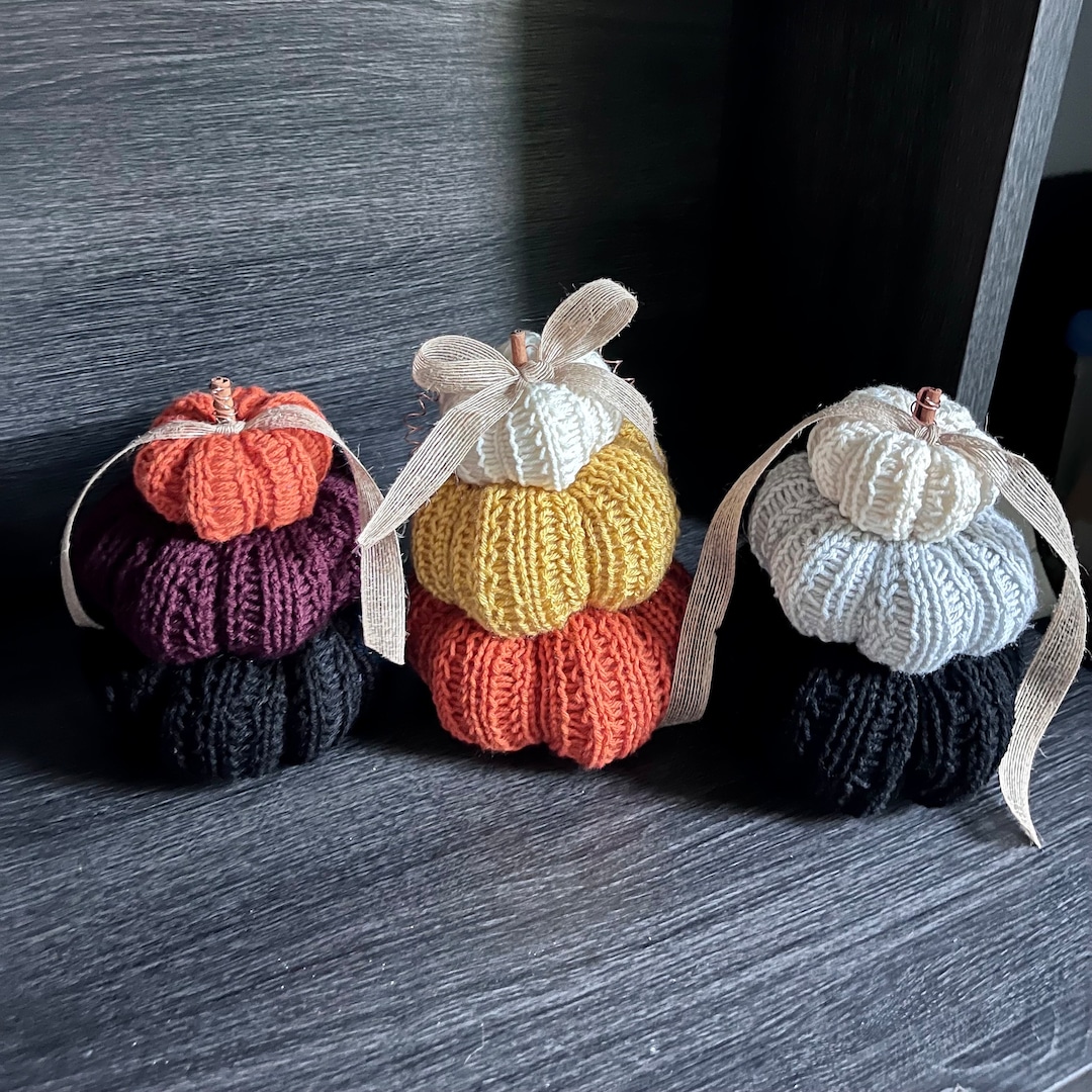 Knit Stacked Pumpkins, Three Pumpkin Stack With Bow, Cinnamon Stick ...