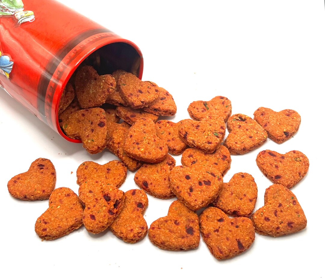 Organic Crunchy Dog Biscuit, Heart Shaped Beet Treat, Healthy Puppy ...