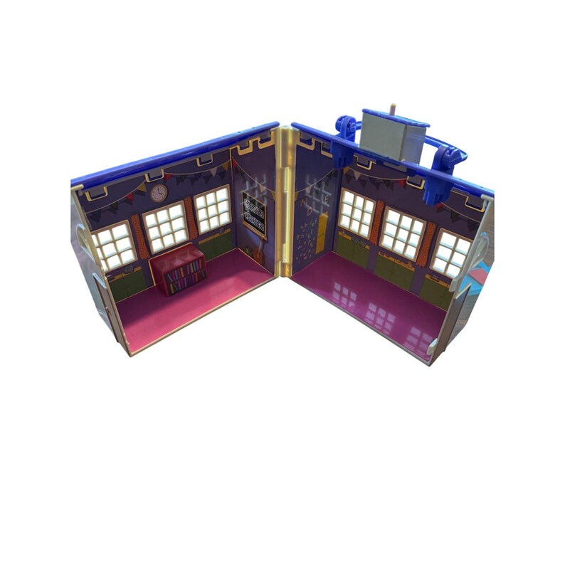 Jazwares Peppa Pig Classroom Playset Madame Gazelle and Students and ...