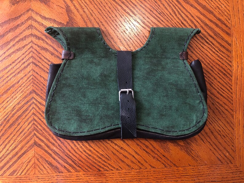 Handmade 15th C. Medieval Kidney Pouch - Etsy