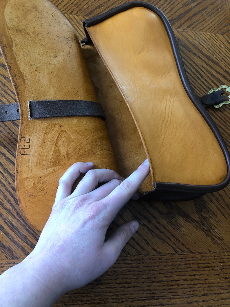 Handmade 15th C. Medieval Kidney Pouch - Etsy