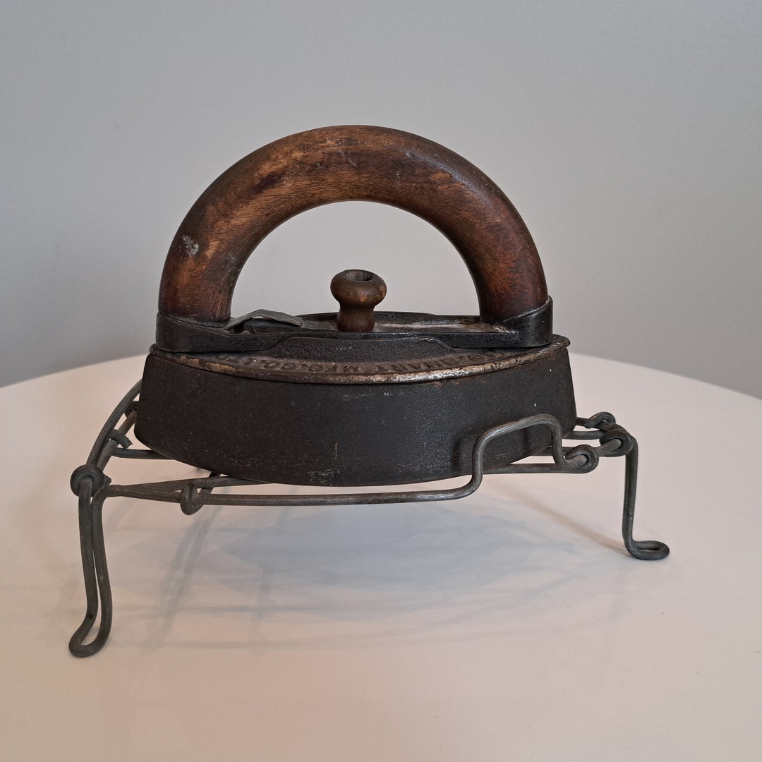 Vintage SAD Iron With Removable Handle and Cooling Rack - Etsy