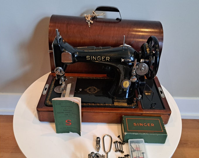 Vintage Singer Sewing Machine Model 128-13 - Centennial Model With M.R ...