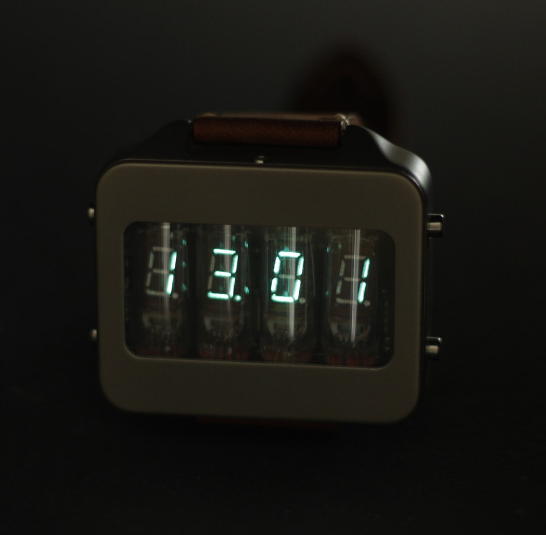 Nixie Uhr vfd, Titanuhr, Eigenbau mit Beschleunigungsmesser, Made in ...