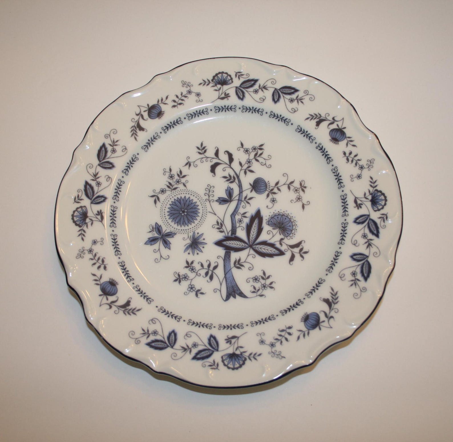 Vintage Sone China of Japan "blue Onion" 8" Salad Plate Pattern # 3318 ...