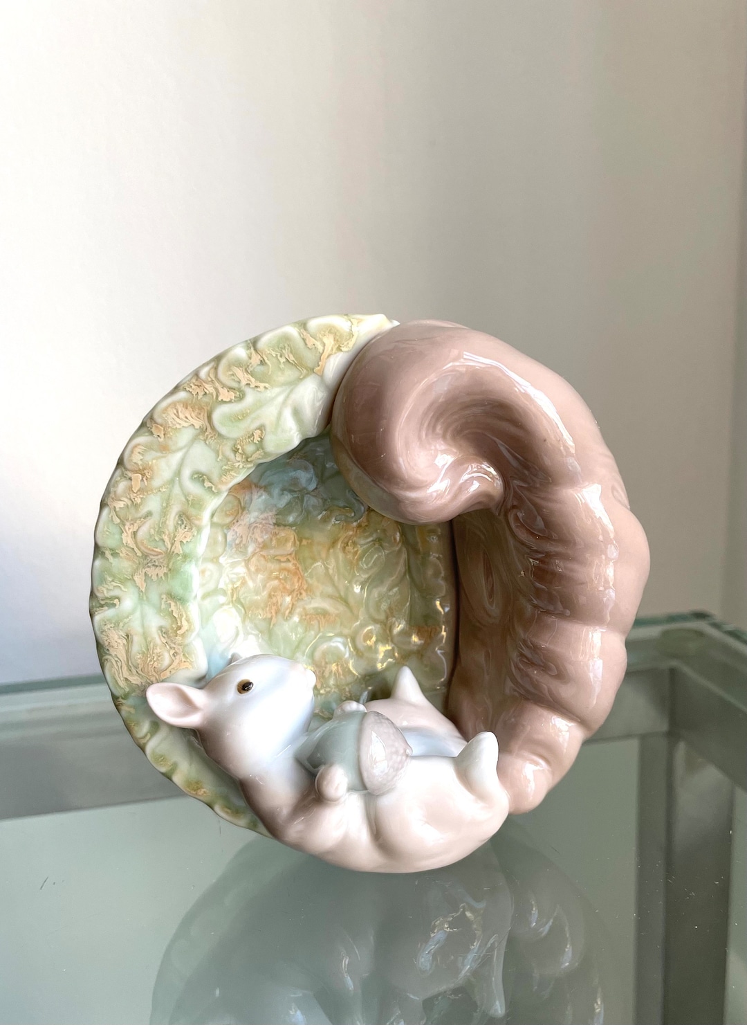 Lladro Porcelain Figurine 8069 "squirrel - Natural Frames" Round With ...