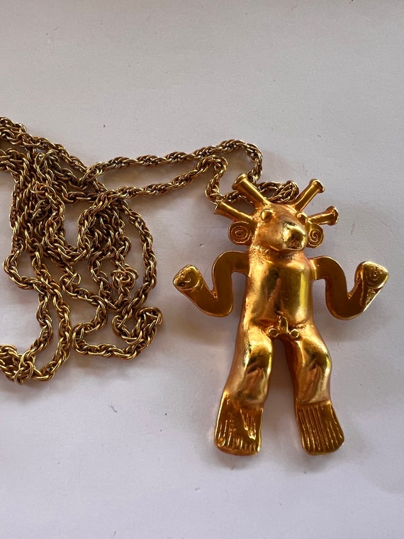 Alva Museum ancient symbol Replica pendant and chain. - Gem