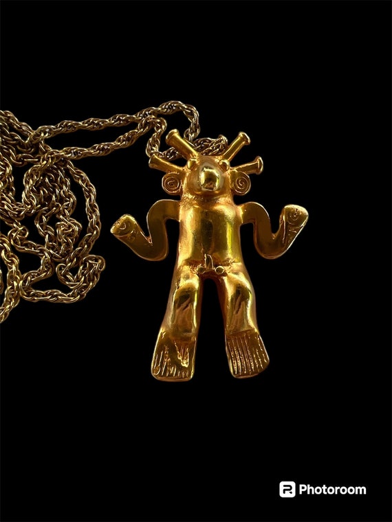 Alva Museum ancient symbol Replica pendant and chain. - Gem
