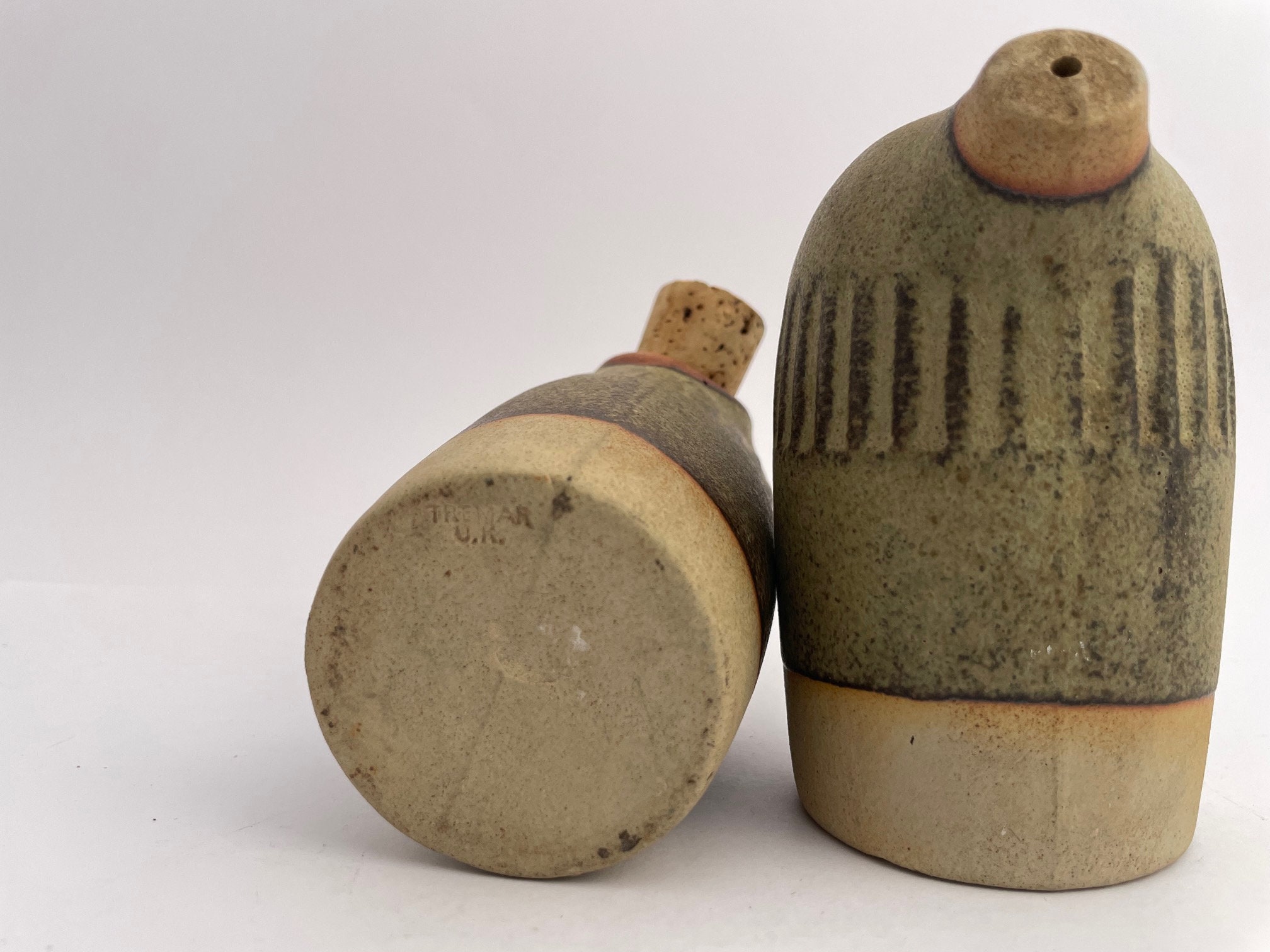 Tremor Stoneware Pottery Salt & Pepper Cruel Set 1960s Excellent ...