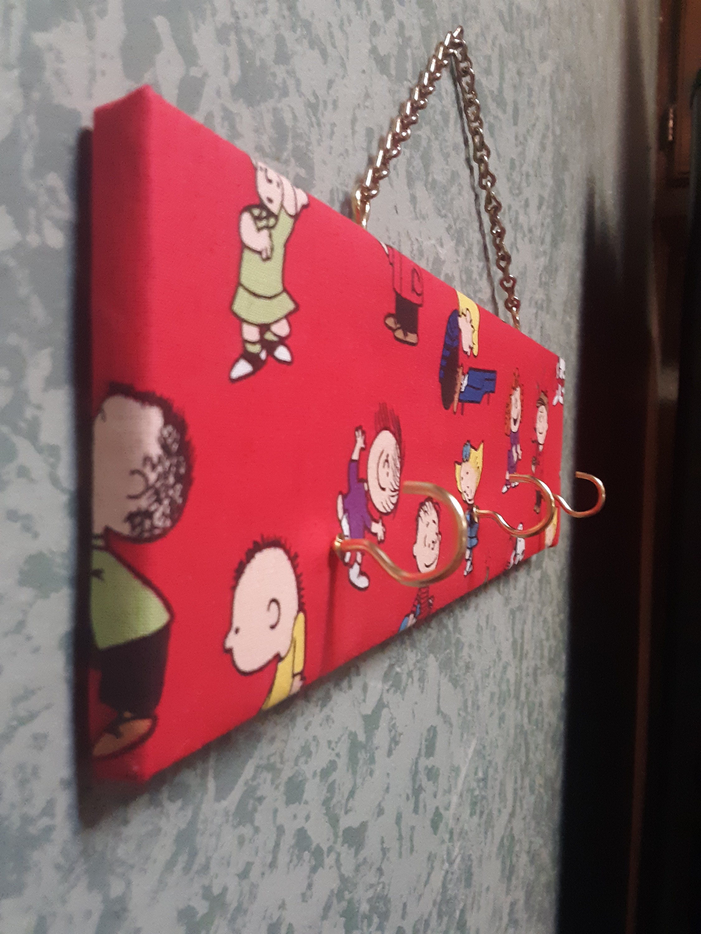 Peanuts Key Hanger, Charlie Brown Key Holder, Snoopy Wall Decor - Etsy