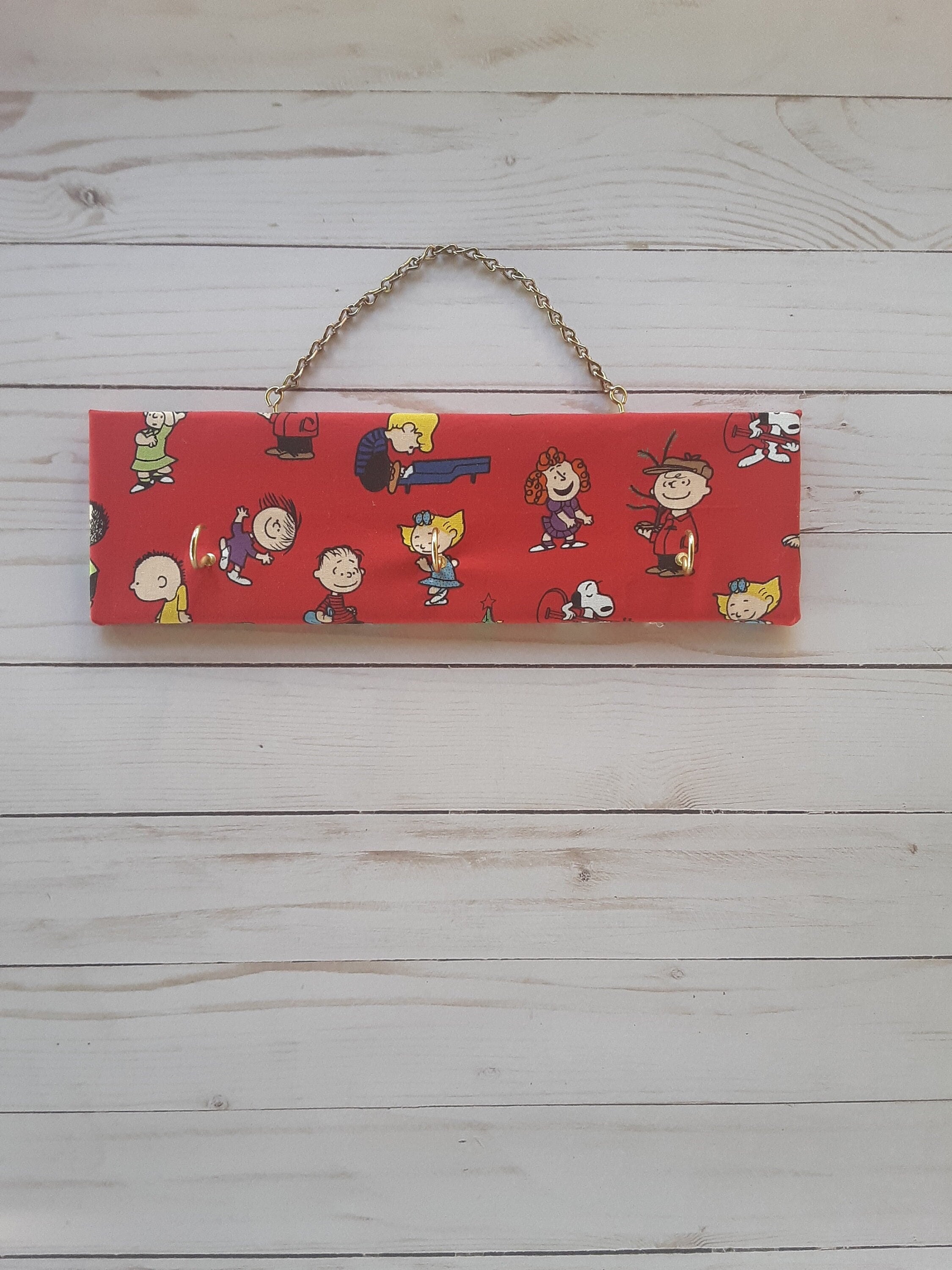 Peanuts Key Hanger, Charlie Brown Key Holder, Snoopy Wall Decor - Etsy